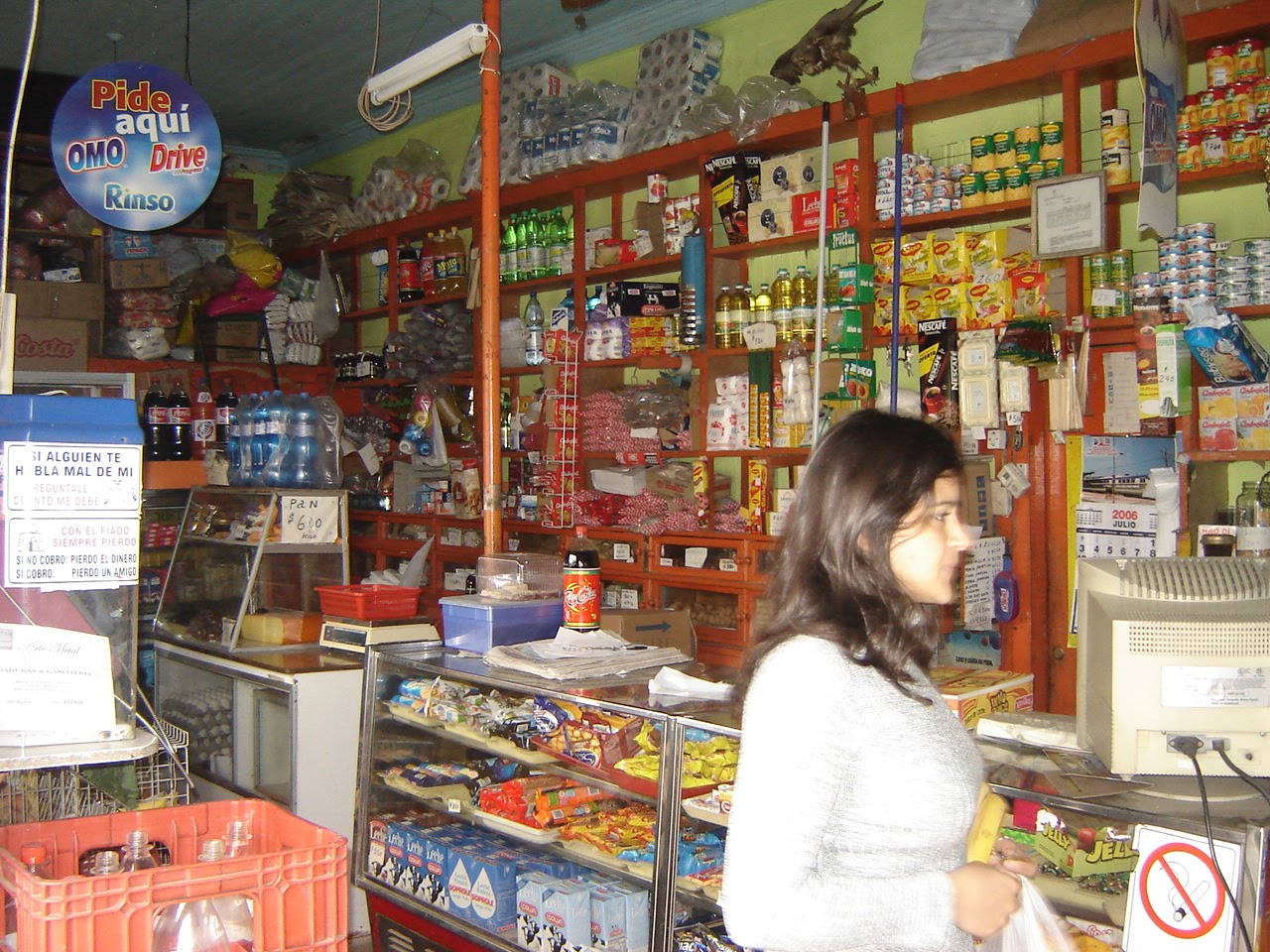 ¿Se requiere tener permiso para comprar en el almacén de barrio en ...