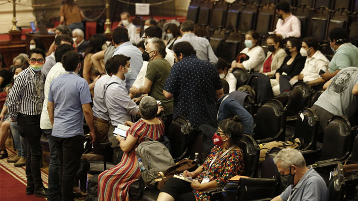 Tres Meses Un Año Más O No Extender El Debate Por La Prórroga Del