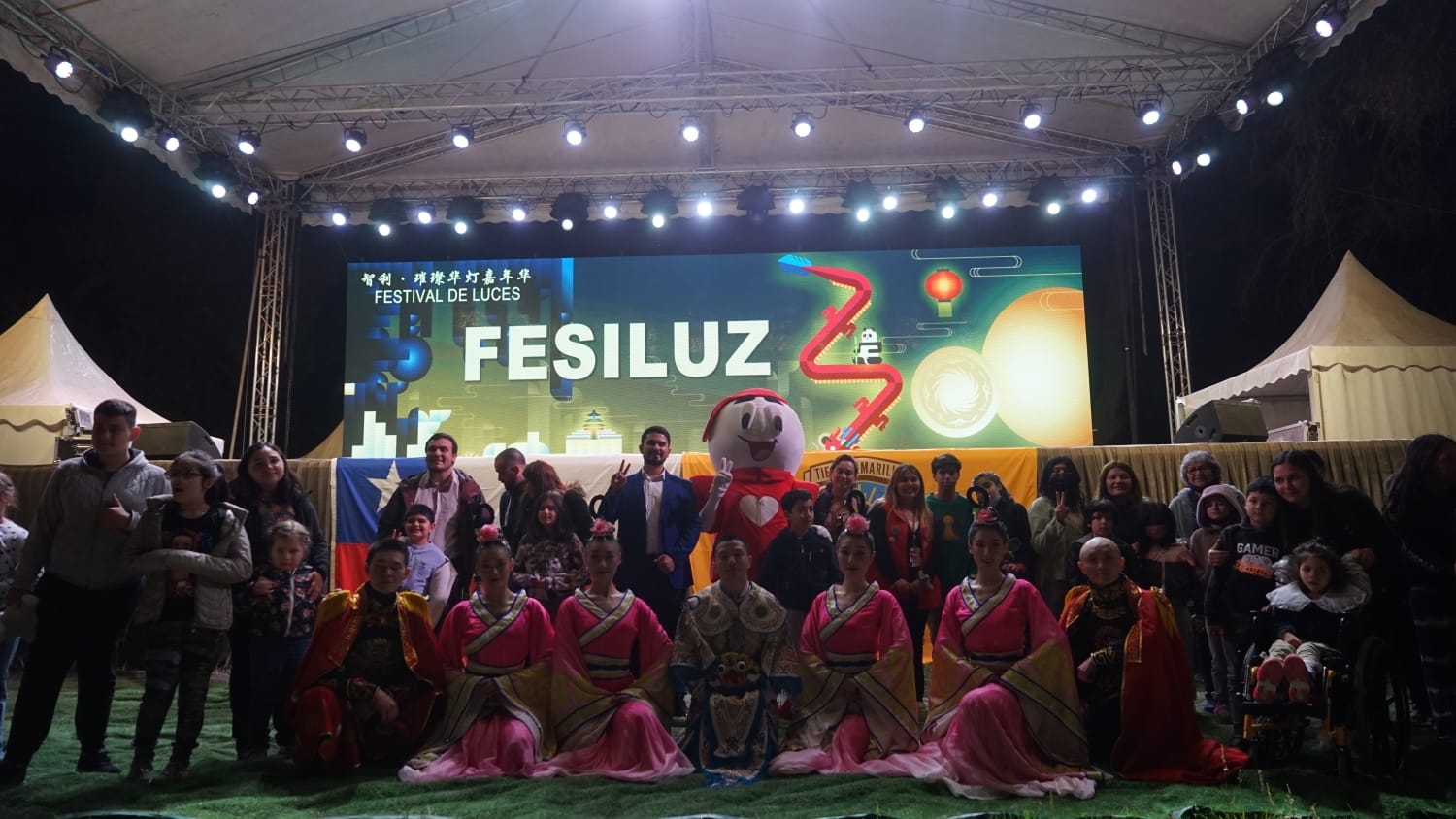 Niños de Teletón Atacama disfrutan de Fesiluz en una jornada llena de ...