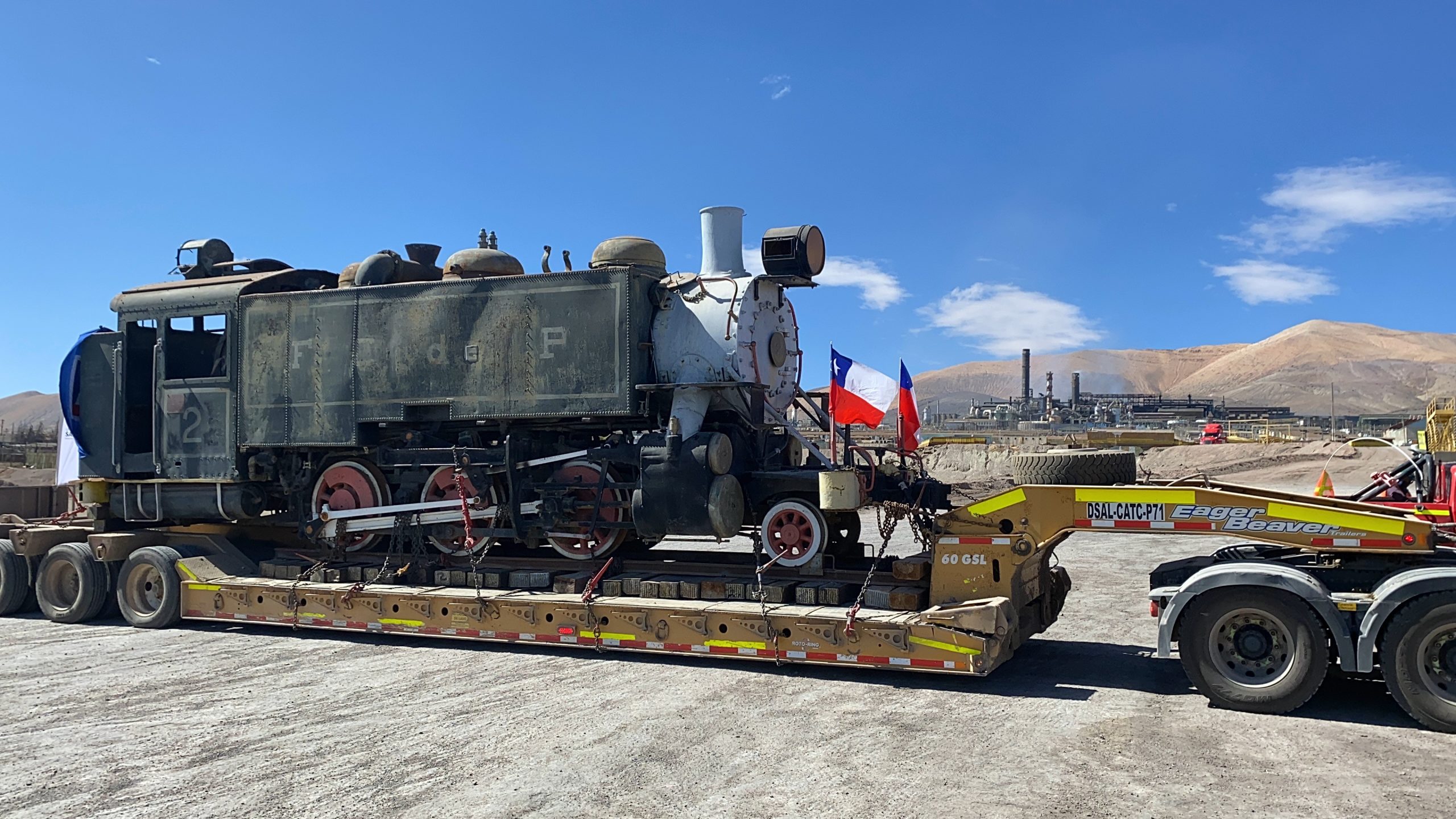Codelco Salvador realiza traslado de centenaria locomotora al ex campamento minero de ...