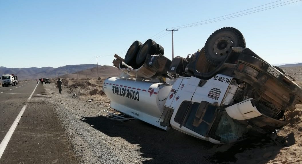 Volcamiento de camión en ruta a Inca de Oro movilizó a personal de ...