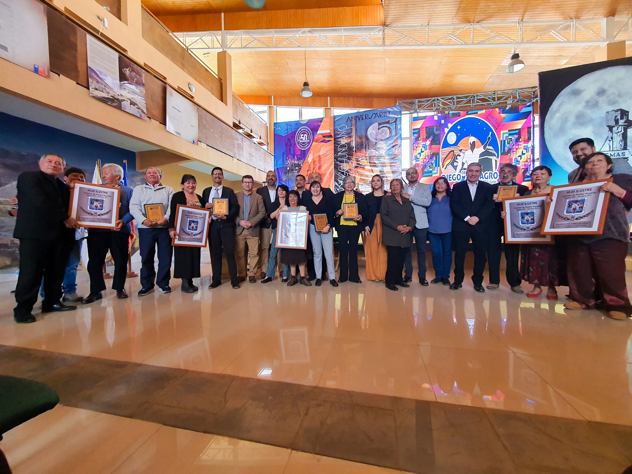 Alcalde de Diego de Almagro reconoce a importantes vecinos por sus ...