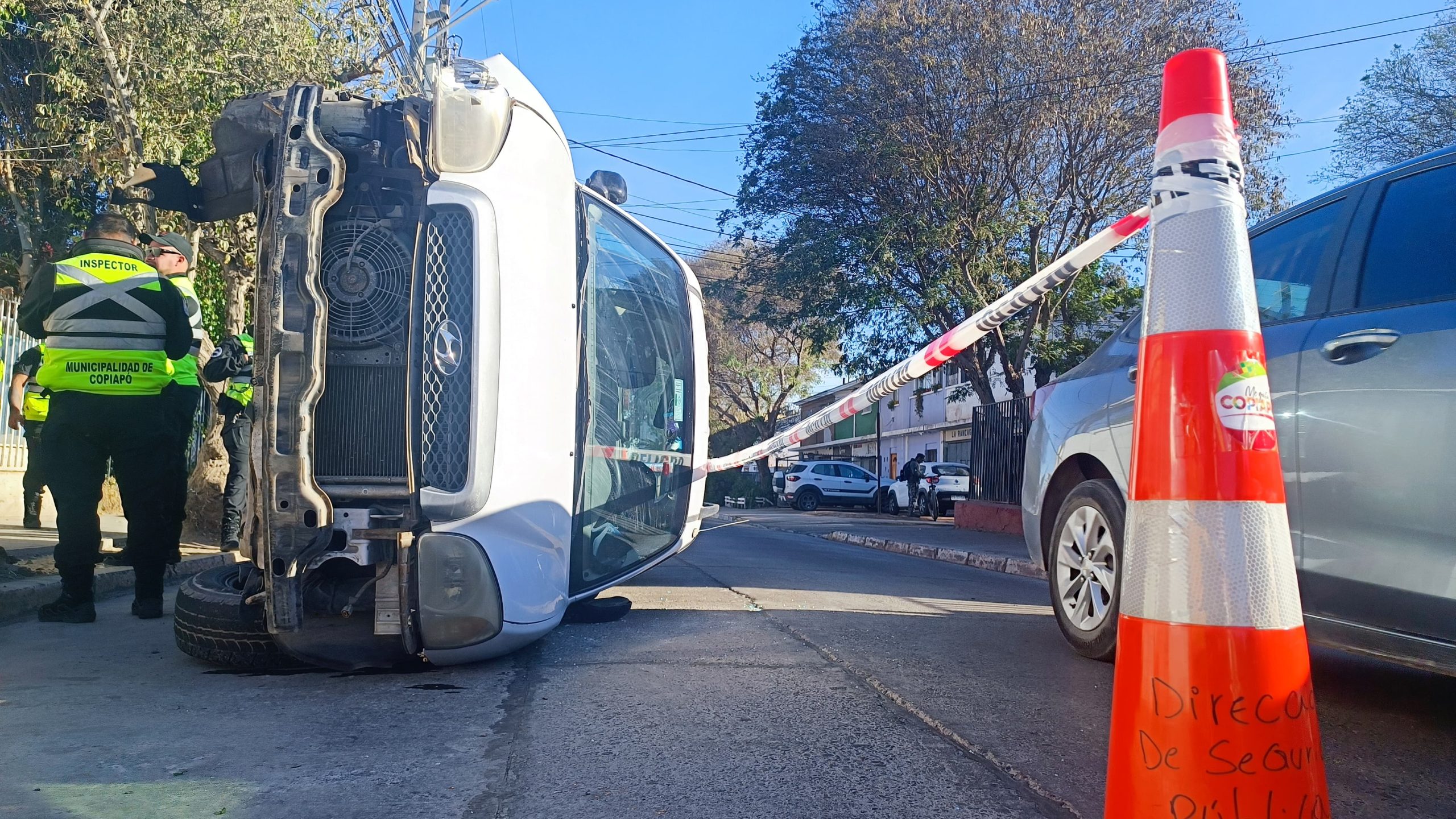 Video | Accidente dejó vehículo volcado en calle O’Higgins - NOSTÁLGICA cl