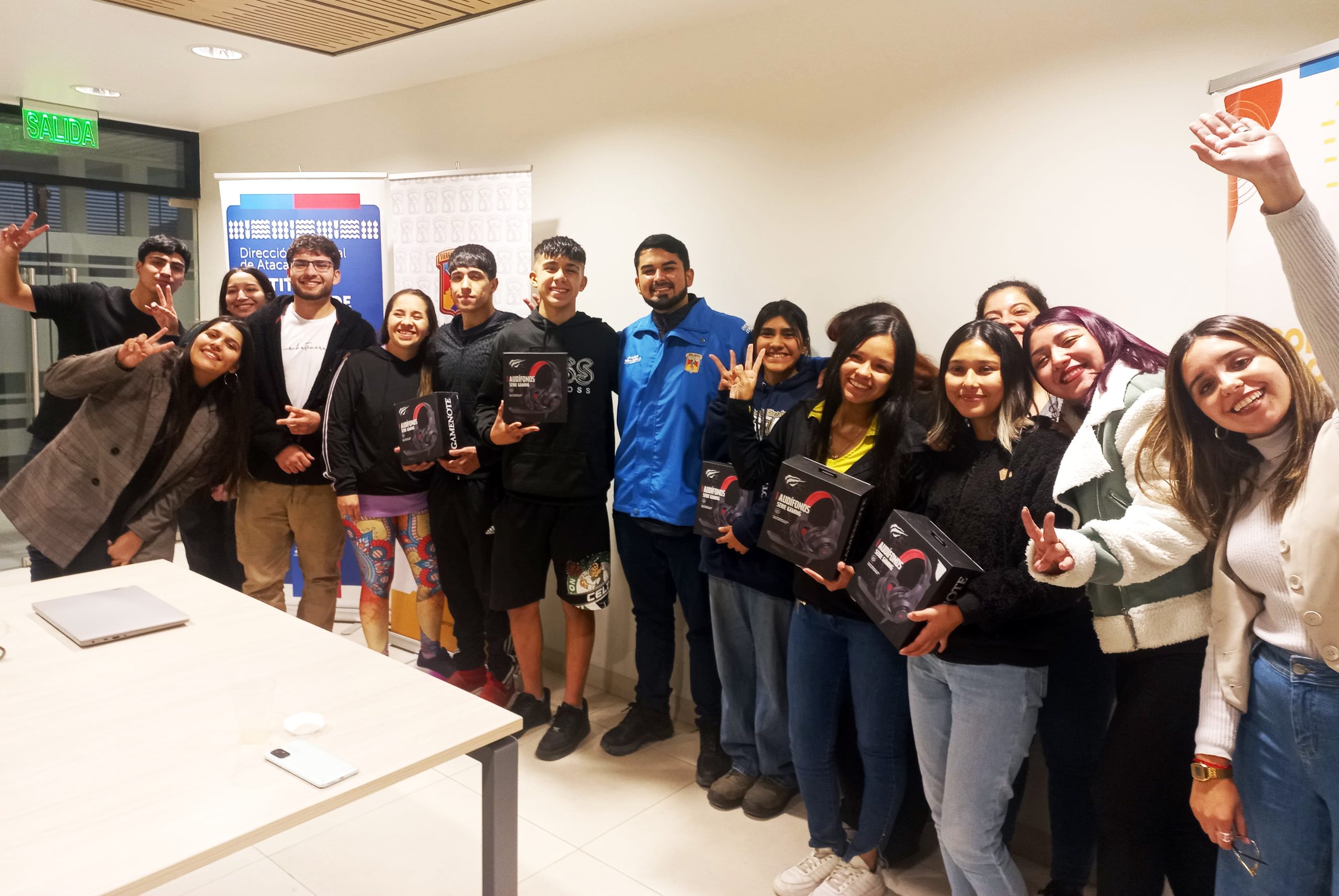 Municipio de Tierra Amarilla premia a jóvenes líderes de la comuna ...